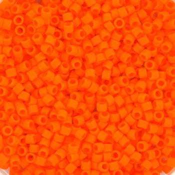Köp Miyuki Delica Opaque Matte Mandarin 11/0, 5 gram – Hilmas Pyssel